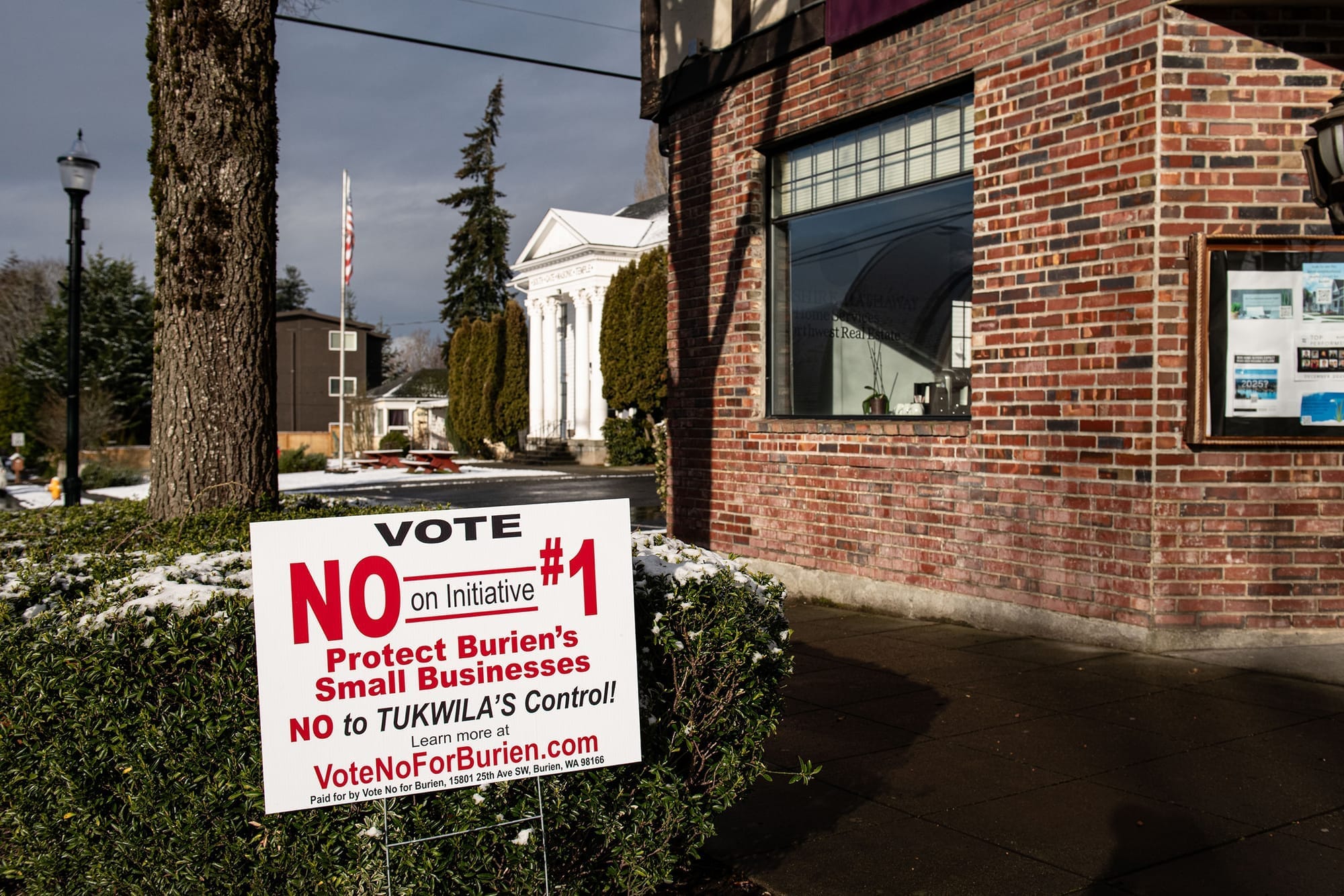 Burien minimum wage initiative leading in early ballot count | Cascade PBS