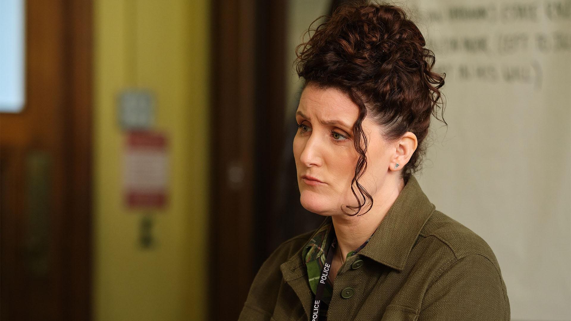 Ridley agrees to help find the missing brother of jazz singer Eve ...