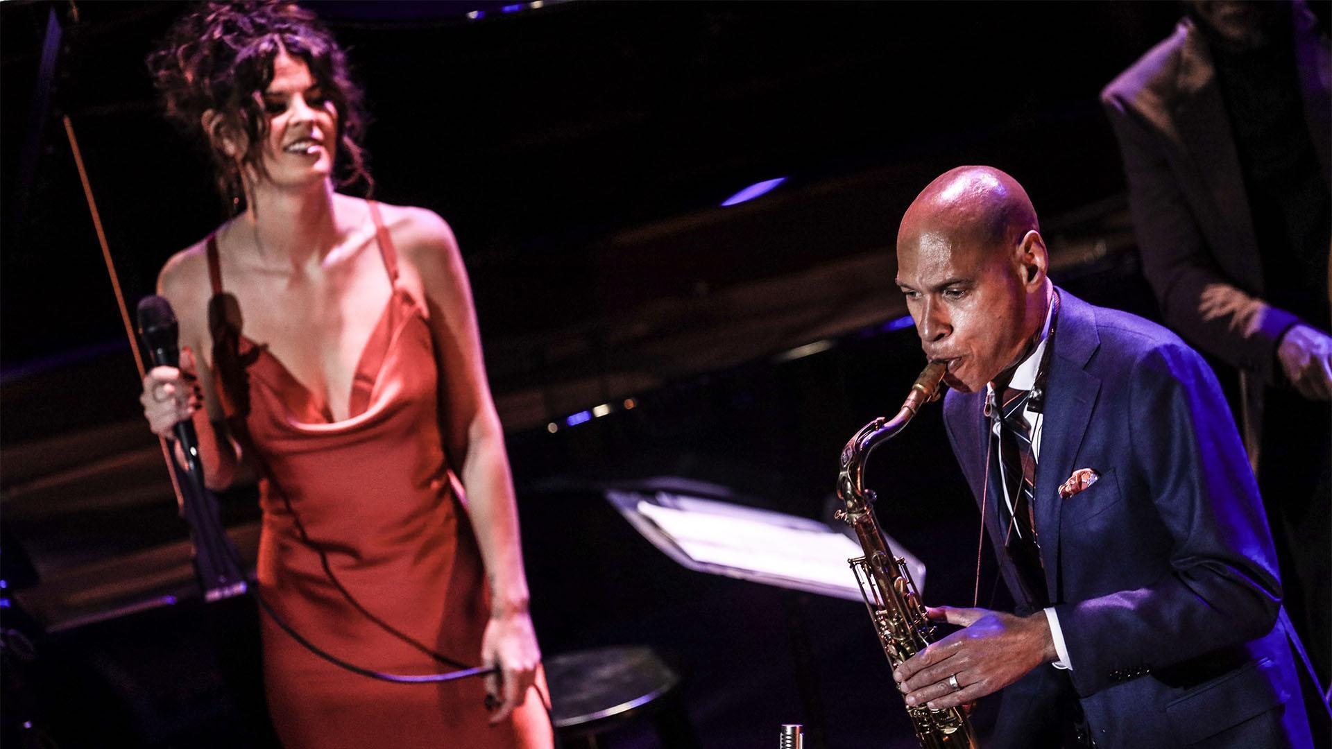Renowned jazz saxophonist Joshua Redman performs songs from his new ...