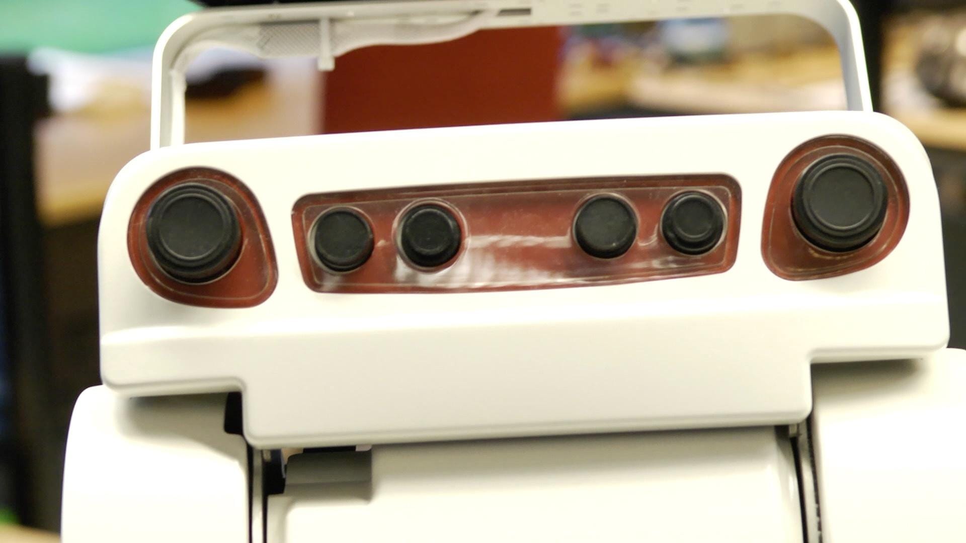 Steve Goldbloom visits Salisbury Robotics Lab to meet some ...