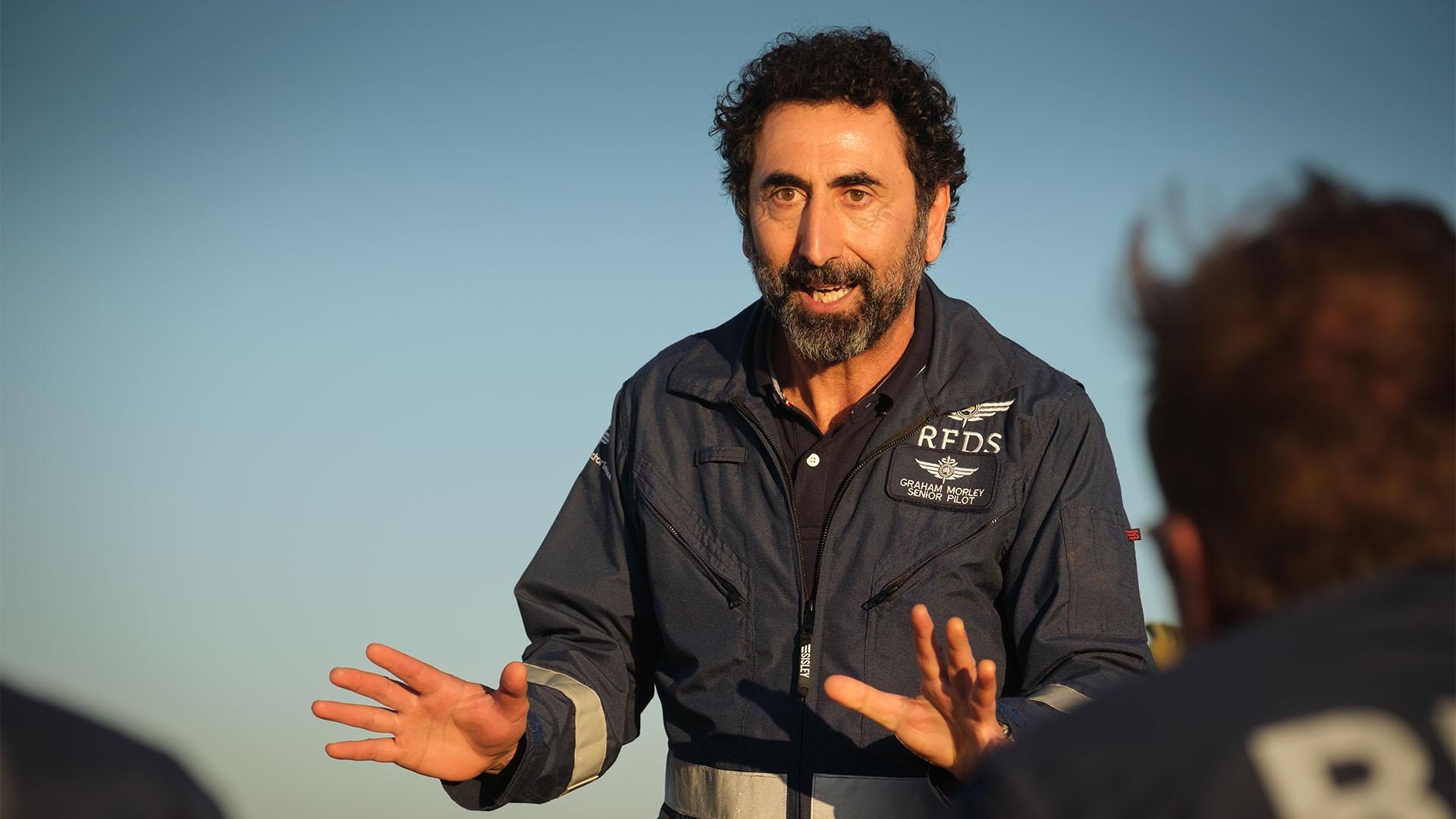 Pete and Eliza are forced to work together in a critical retrieval of a 4-year-old boy ...