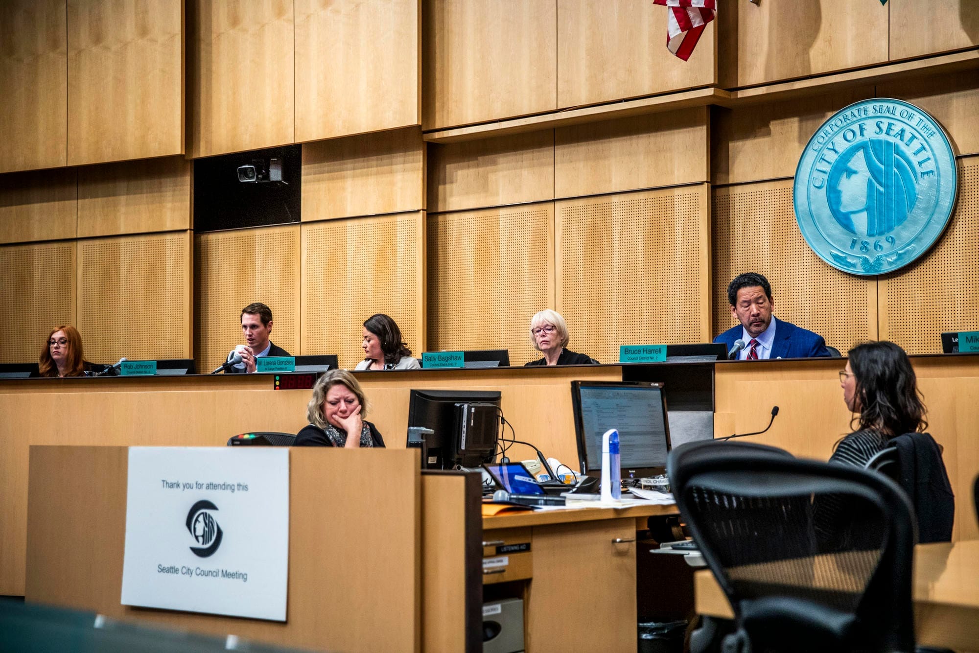 New poll confirms Seattle voters disapprove of council, but align ...