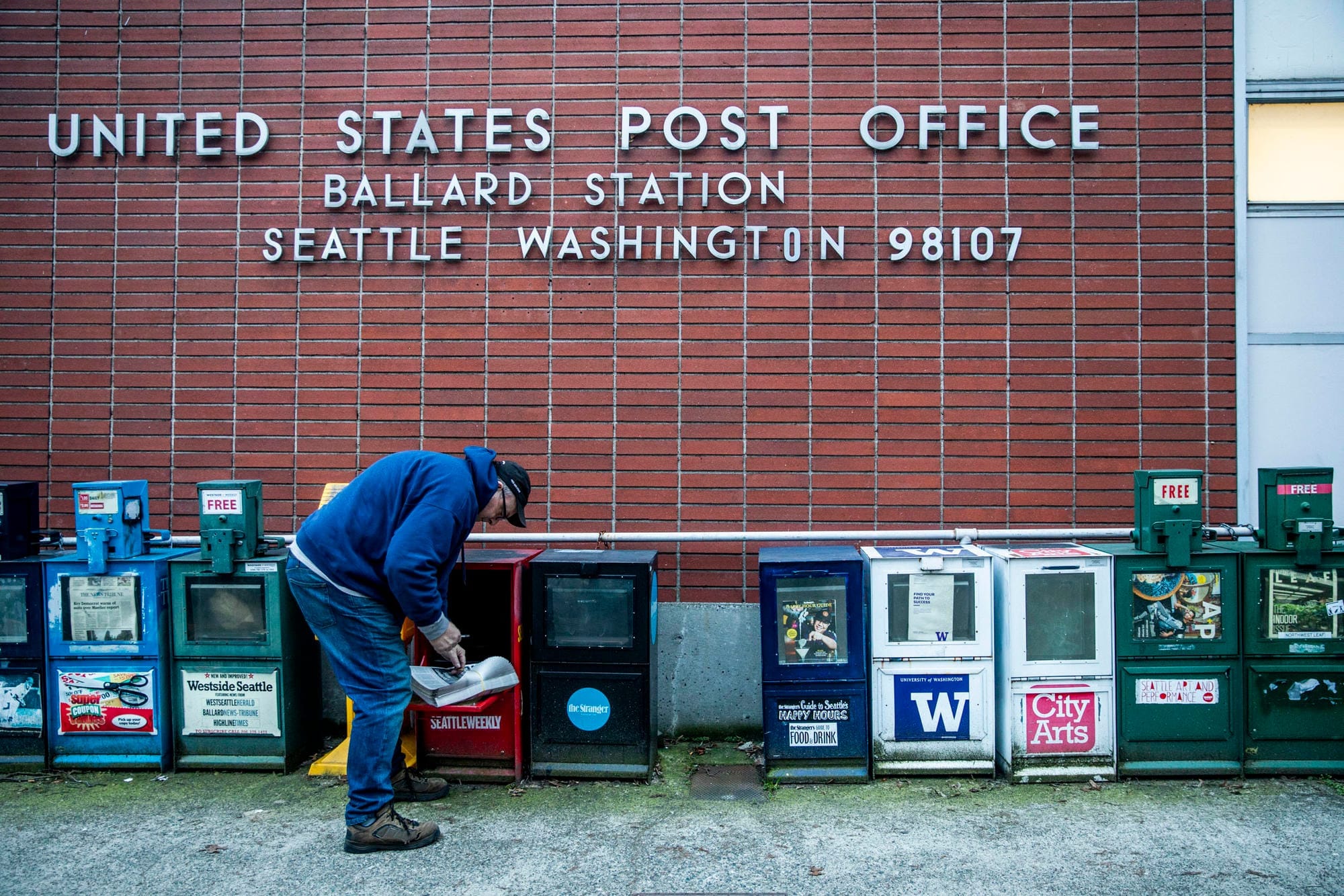 A Seattle Weekly driver delivers the paper one last time | Cascade PBS
