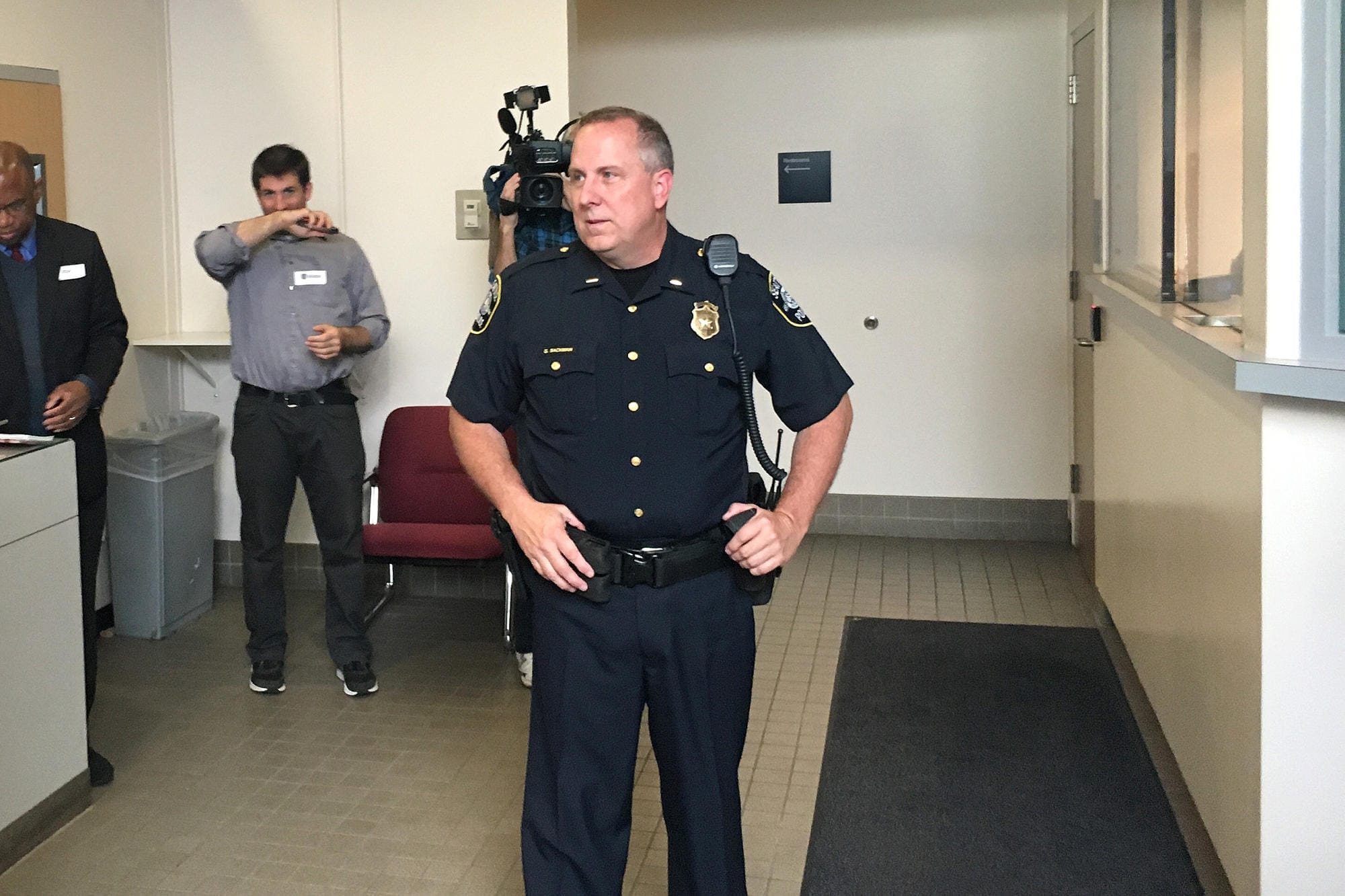 How breastfeeding led to another lawsuit from a Seattle police captain ...