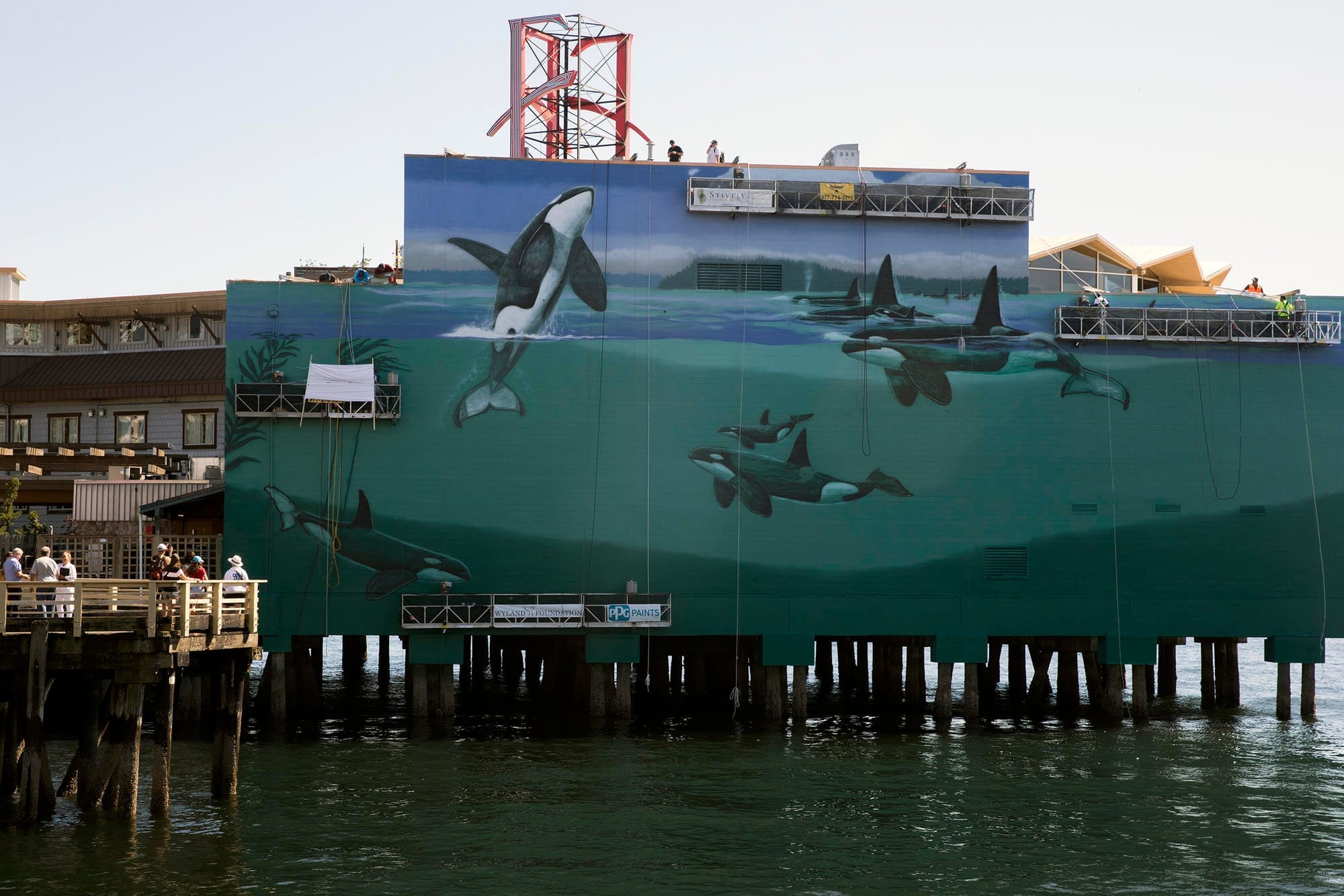 Check out Seattle’s new orca mural — which Eddie Vedder helped paint ...
