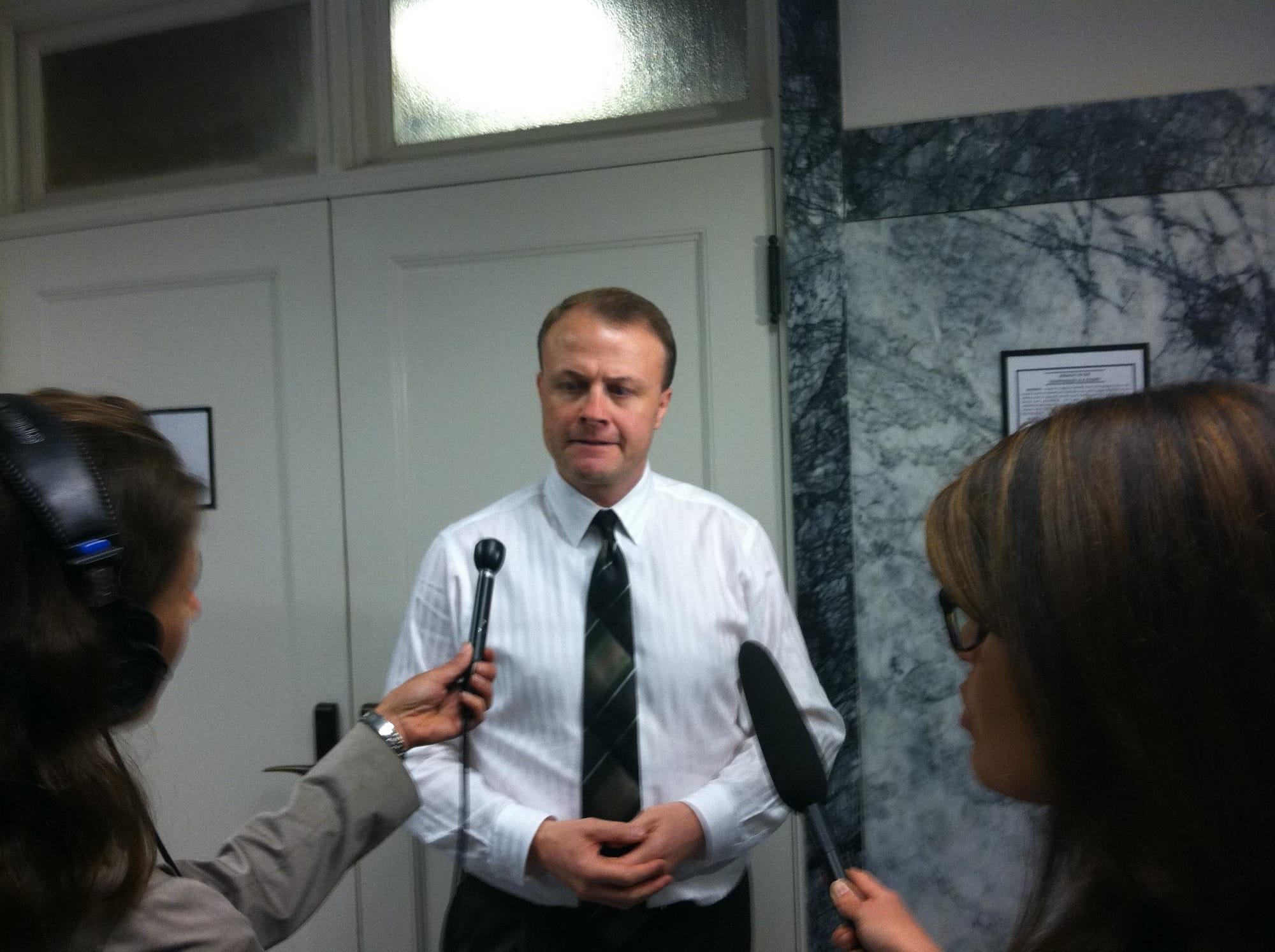 Court keeps Tim Eyman initiative on November ballot | Cascade PBS