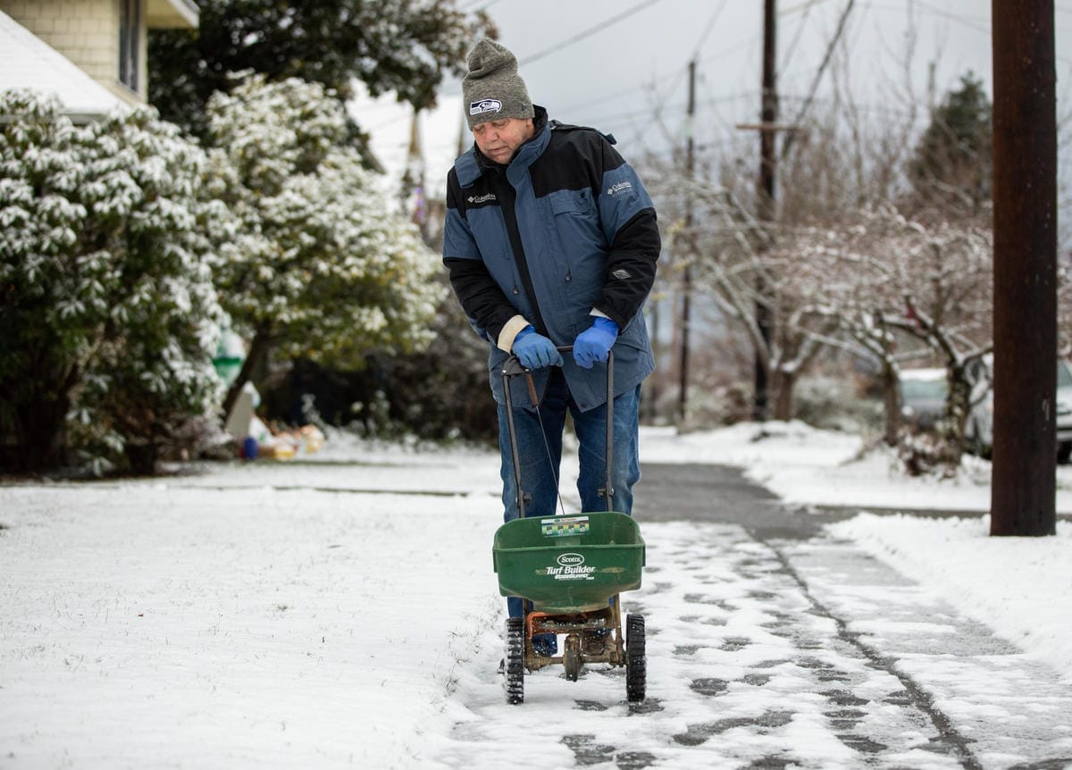 Disability rights vs. snowy sidewalks: Seattle's annual conversation ...