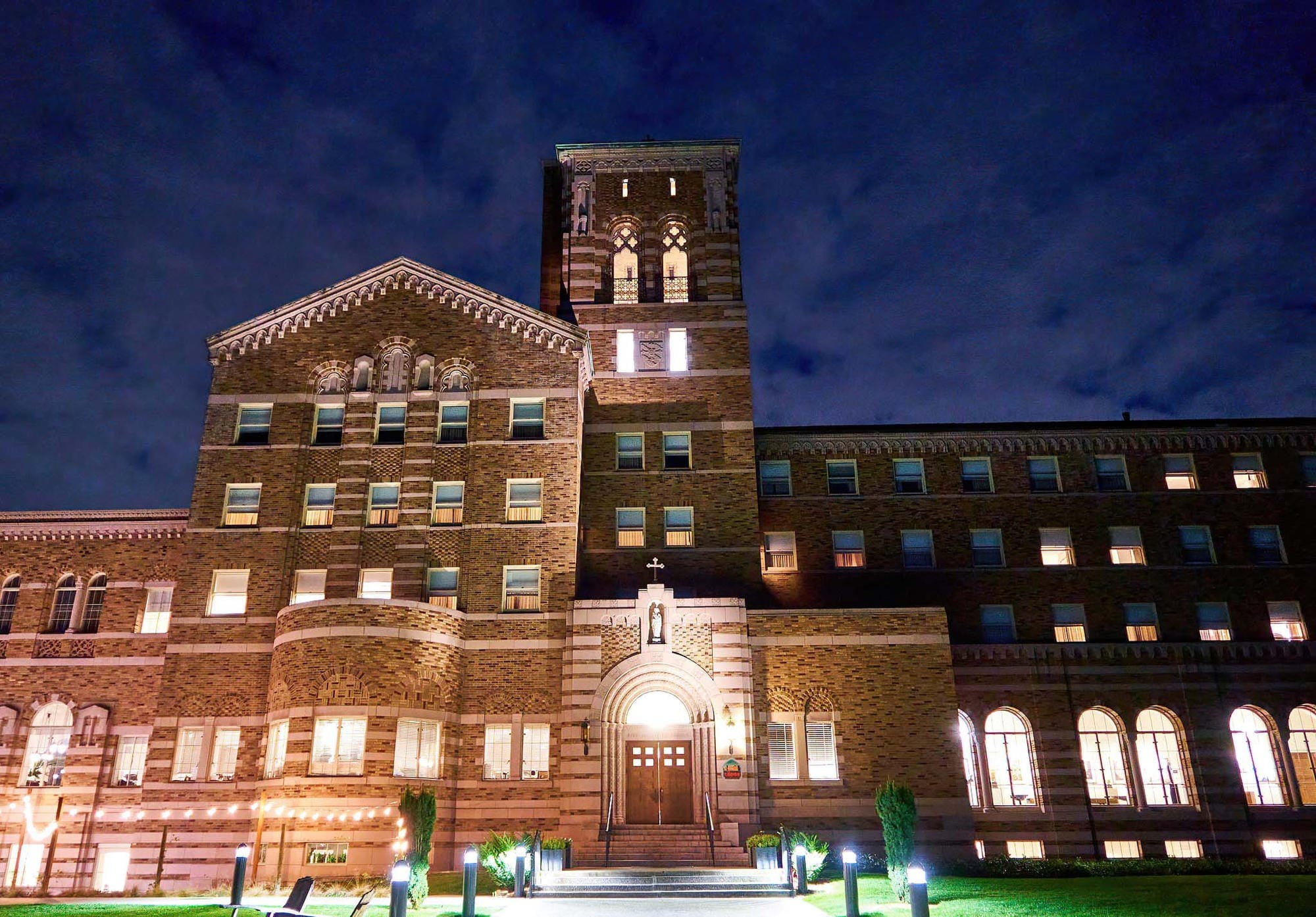 The lore behind Washington’s spookiest historic haunts | Cascade PBS