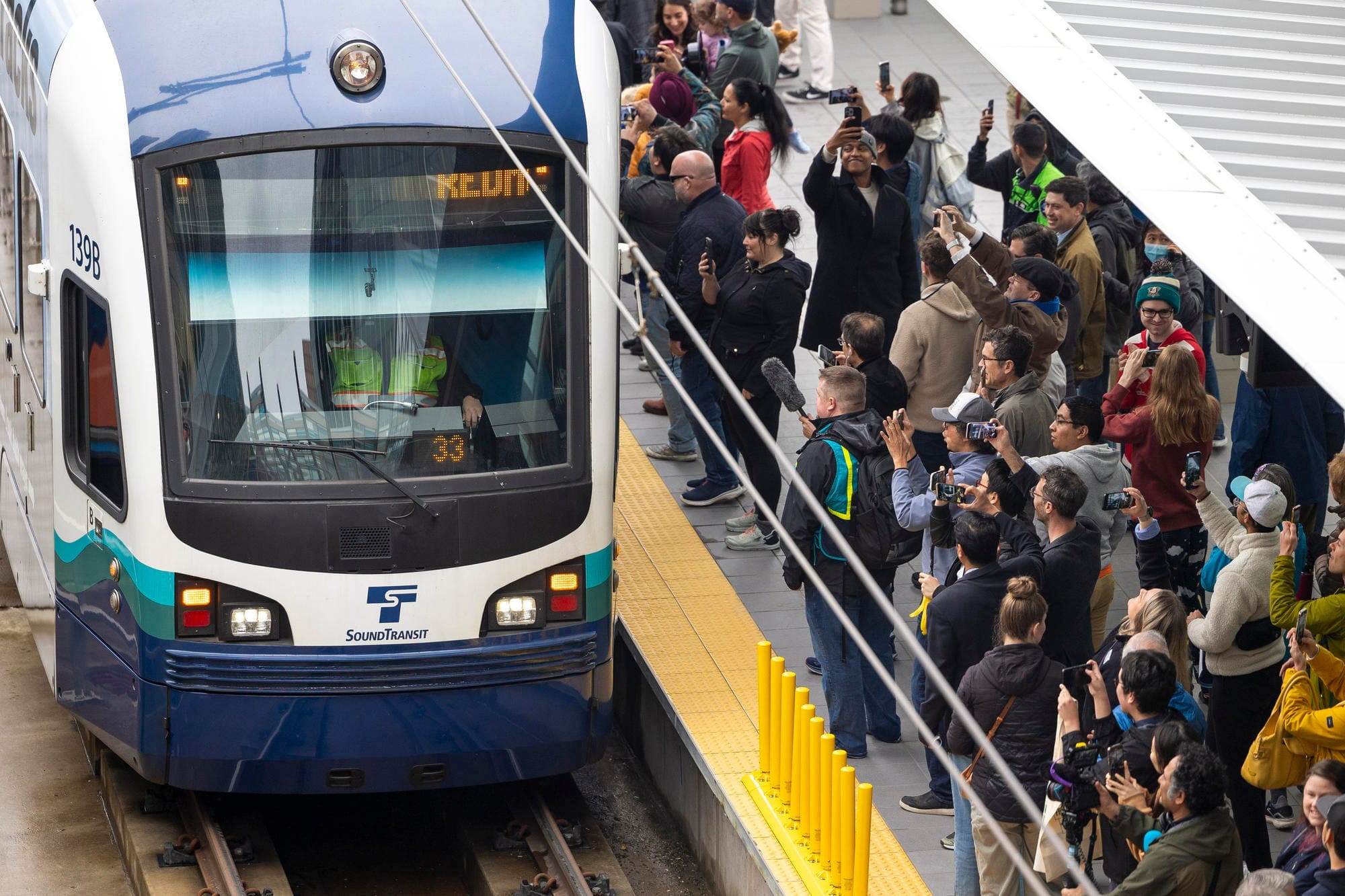 Next stop: Sound Transit East Line now links Bellevue to Redmond ...