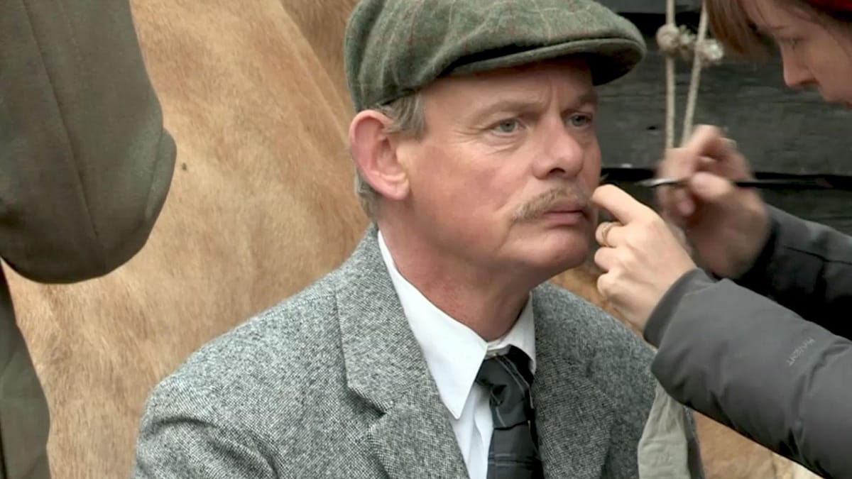 Go behind-the-scenes of Arthur & George.