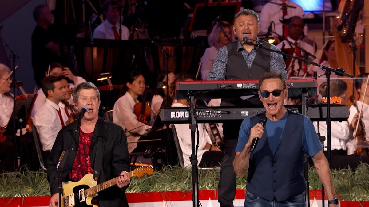 Chicago Performs "Feelin' Stronger Every Day" | Cascade PBS