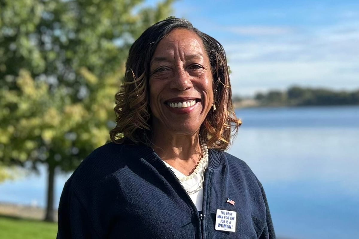 Democrat starts write-in campaign in Central WA Congressional race ...