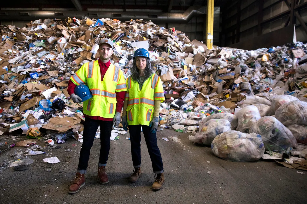 The art of trash: When your recycling gets a gallery show | Cascade PBS