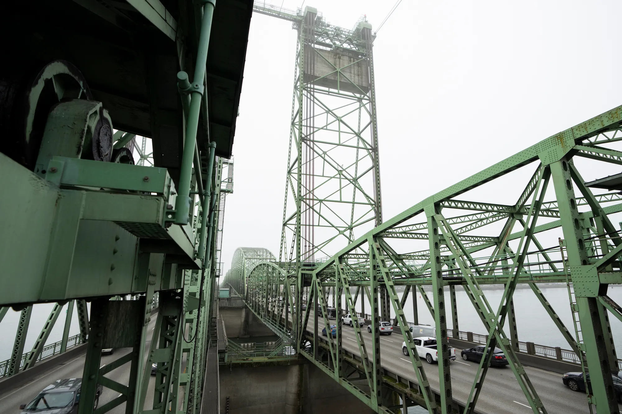 Construction on new I-5 Bridge linking OR, WA could start in 2026 ...