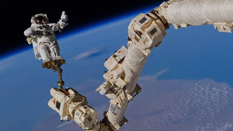 Operation Space Station: High-Risk Build | Cascade PBS
